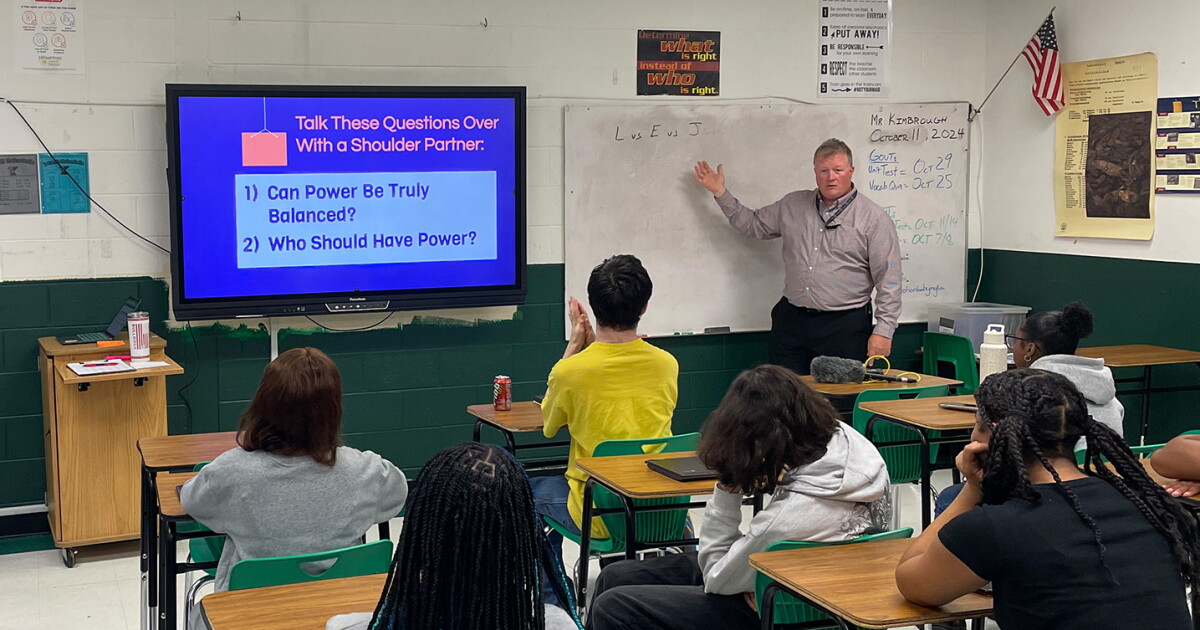 Federal program to help troops become teachers is expected to be extended