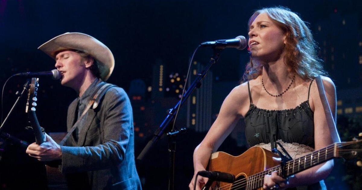 Gillian Welch "Look At Miss Ohio"