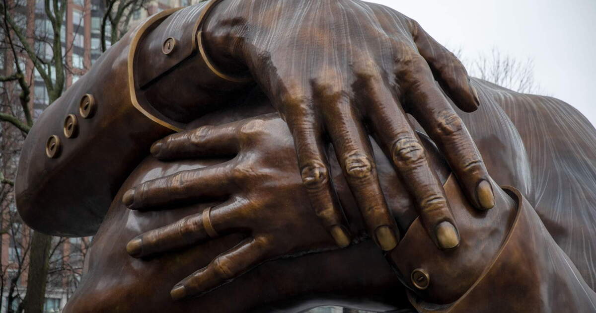 'The Embrace' celebrates love and legacy of MLK and Coretta Scott King