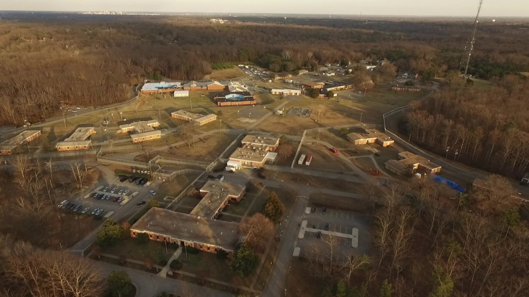 Virginia has one youth prison left. Advocates say it’s one too many. | VPM